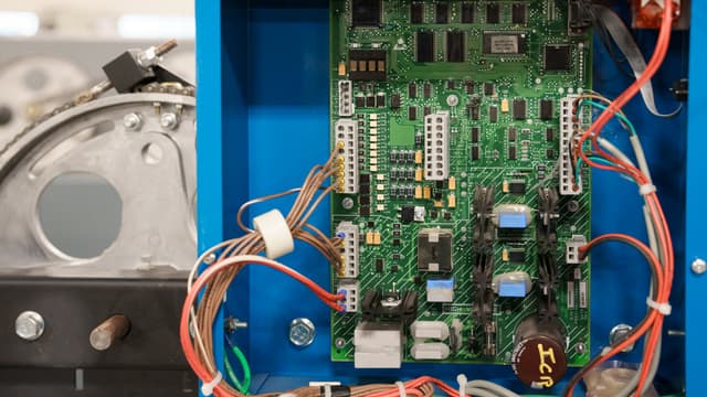 Elevator Repair | Traction, Hydraulic, Next-day Emergency